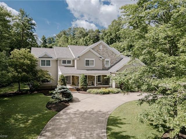 7775 Woodlands Trl, Chesterland, OH 44026