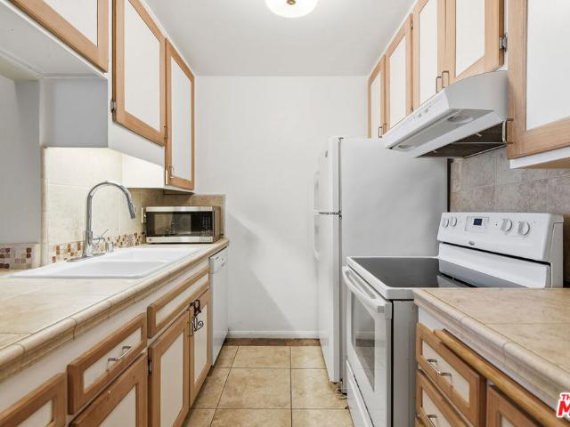 7777 W 91st Street B2157