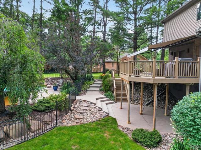 7772 Athlone Drive