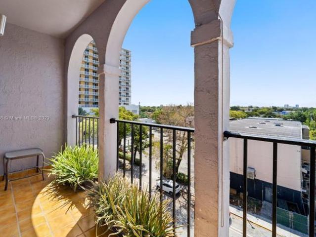 777 9th Ave SW #509, Miami, FL 33130