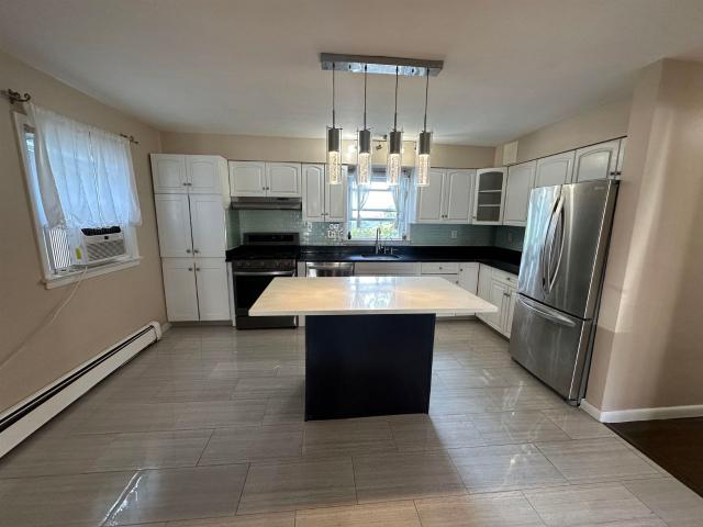 777 Oakwood Lane, Ridgefield, US, NJ