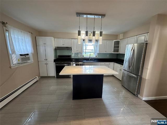777 Oakwood Lane