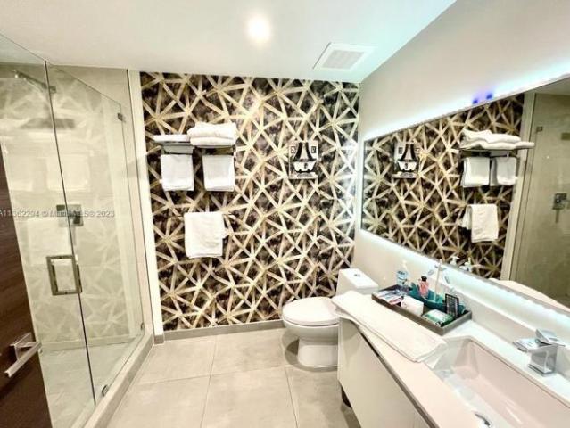 777 Ocean Dr N #N218, Hollywood, FL 33019