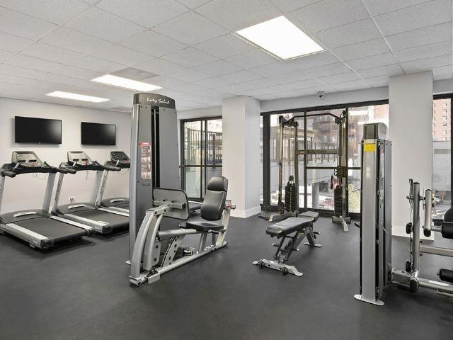 777 South State 2 Bedroom Apartment for Rent at 2 E 8th St, Chicago, IL 60605 Loop