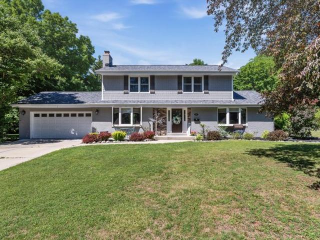 777 Pine Dr, West Bend, WI 53095