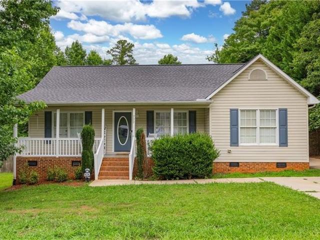 777 Raintree Ct, Randleman, NC 27317