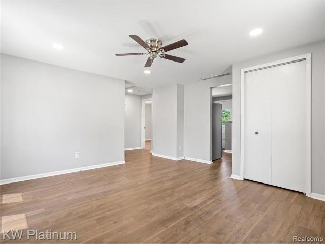 7784 RIVER Road