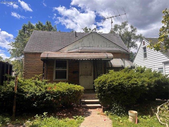 7785 Clayburn St, Detroit, MI 48228