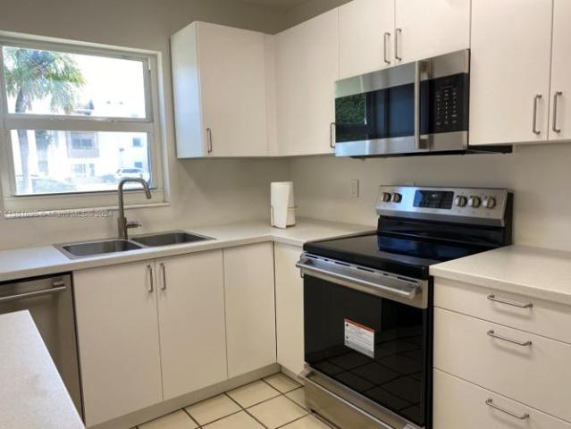7785 SW 86th St #E 120, Miami, FL 33143