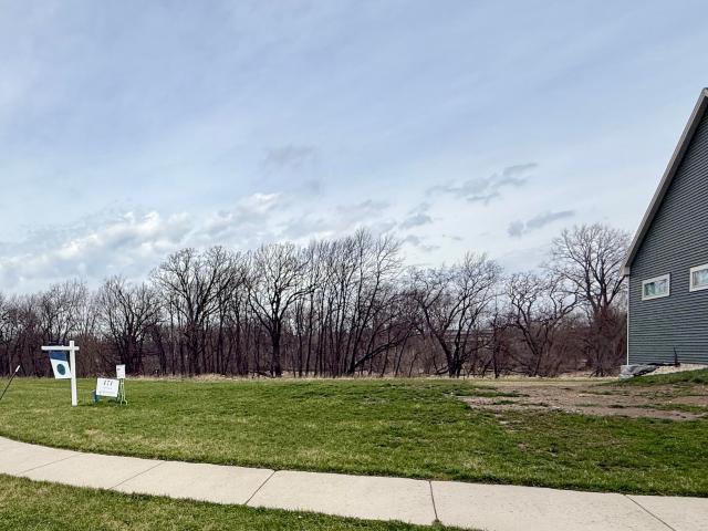 7786 Bluestem Trl, DeForest, WI 53532 | MLS #2013