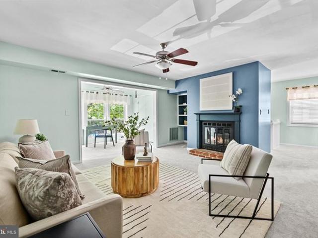 7780 Willow Point Dr Unit 7780, Falls Church, VA 22042