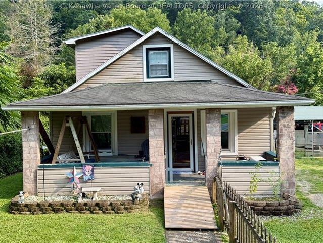 778 Campbells Creek Dr, Malden, WV 25306