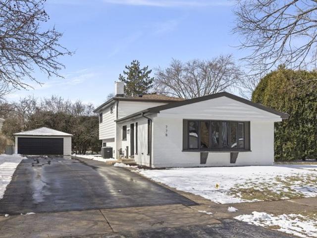 778 Barberry Rd, Highland Park, IL 60035