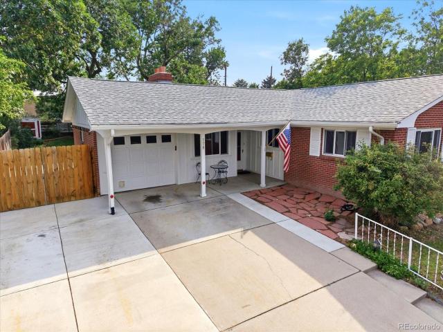 778 W Briarwood Avenue