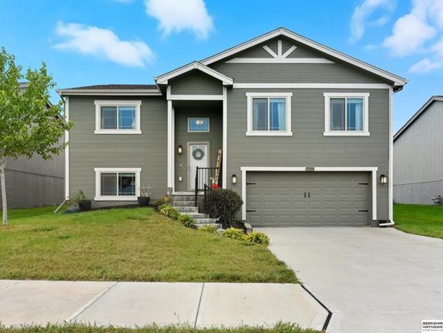 7794 N 88th St, Omaha, NE 68122