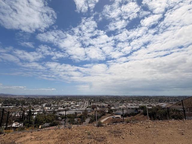 7795 La Mesa Summit Dr, La Mesa, CA 91941 | MLS #260010