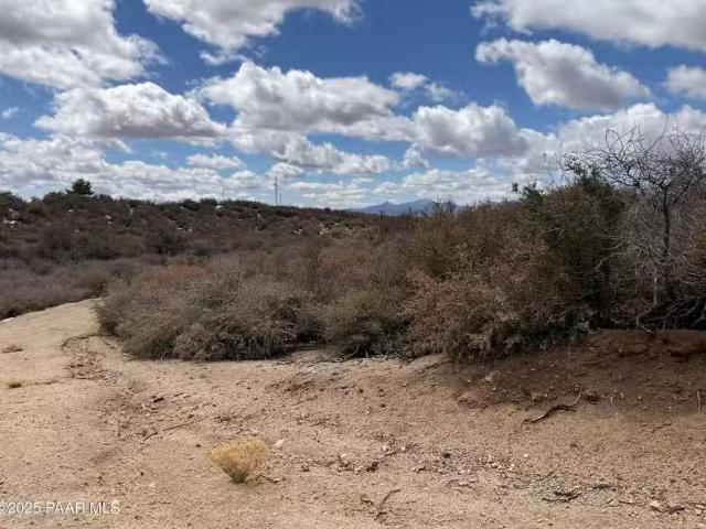 7795 W Putnam Rd, Wilhoit, AZ 86332 MLS 1071405