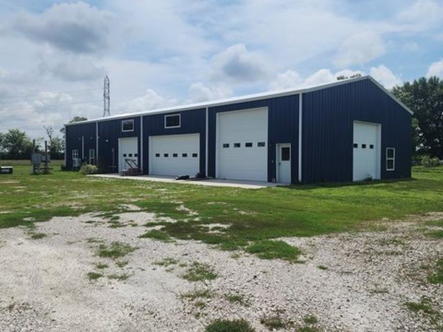 7796 N Meridian Rd, Perrysville, IN 47974