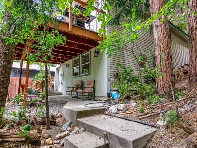 779 Lords Ln, Lake Arrowhead, CA 92352