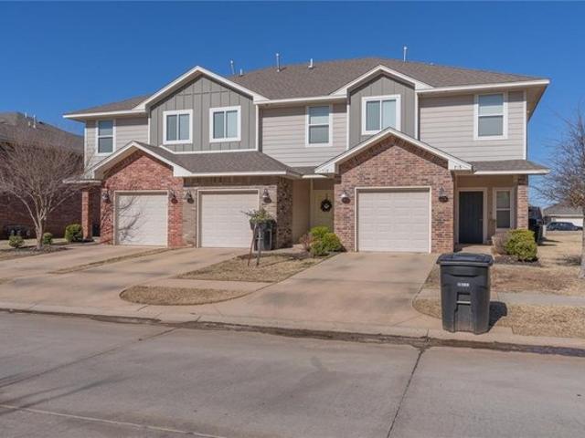 779 SW 14th St, Moore, OK 73160