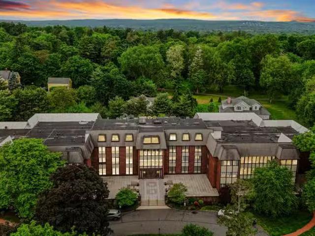779 PROSPECT AVE # 11, WEST HARTFORD, CT 06105 Condo/Townhome.