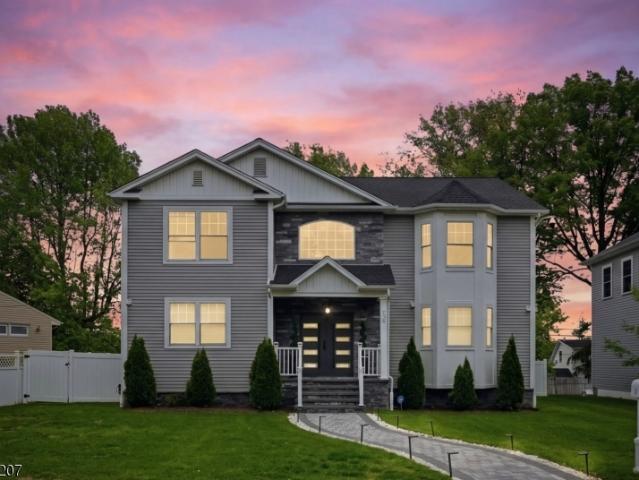 779 Roessner Dr