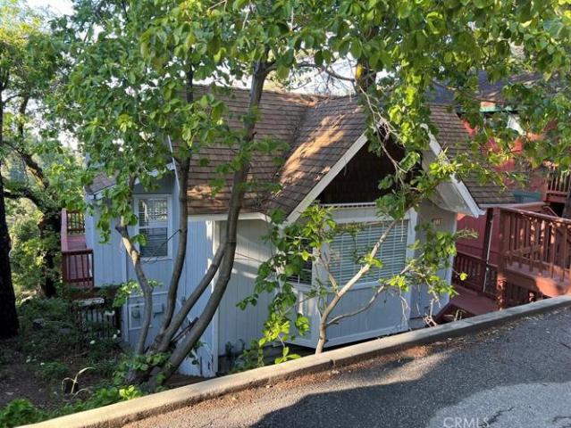 779 W Victoria Ct, Lake Arrowhead, CA 92352