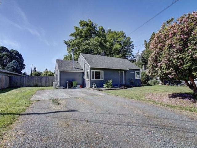 779 Washington St, Woodland, WA 98674