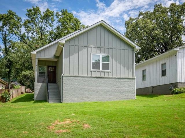 7804 Iowa Dr, Little Rock, AR 72227