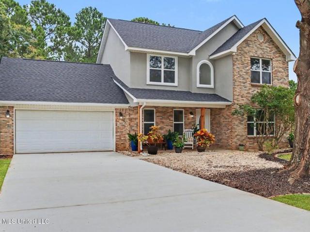 7804 Sarah Ln, Ocean Springs, MS 39564