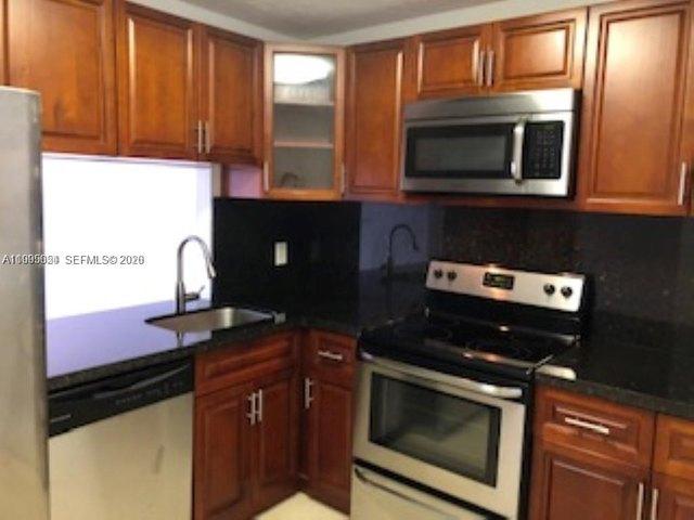 7805 Camino Real Apt 101, Miami, FL 33143