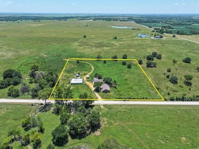 7805 SW 200th St, Douglass, KS 67039