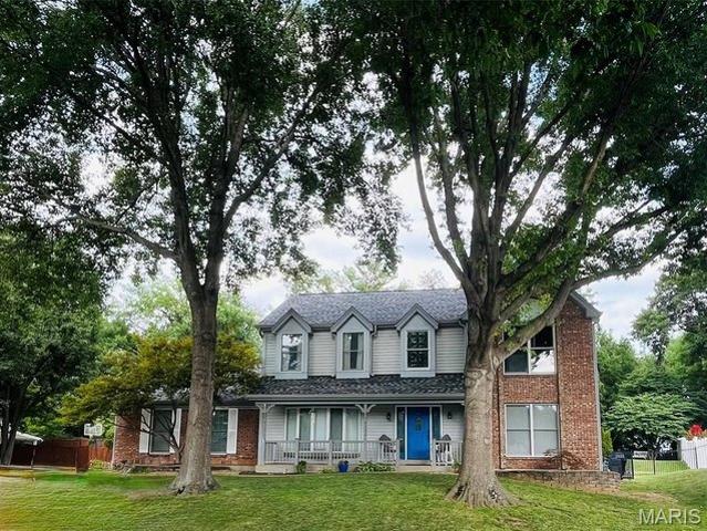7807 Grantwood Oaks Ct, Saint Louis, MO 63123