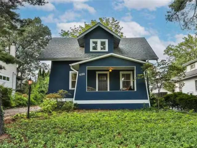 7807 GROVE AVE, SAINT LOUIS, MO 63119 Single Family Residence.