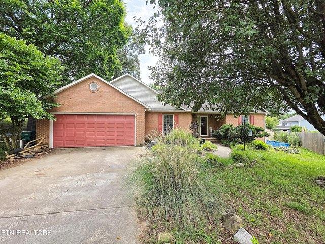 7807 Squirrel Ln, Powell, TN 37849