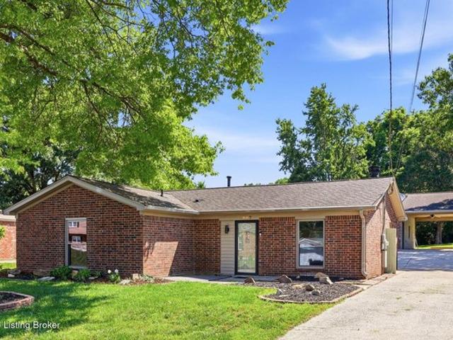 7807 Watering Pl, Louisville, KY 40291