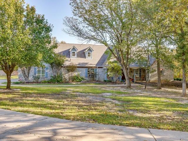 7808 Aledo Oaks Ct, Fort Worth, TX 76126