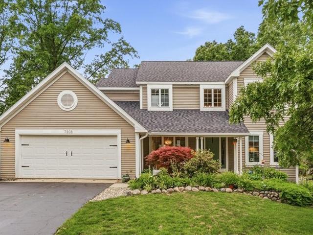 7808 Ashton Woods Dr, Portage, MI 49024