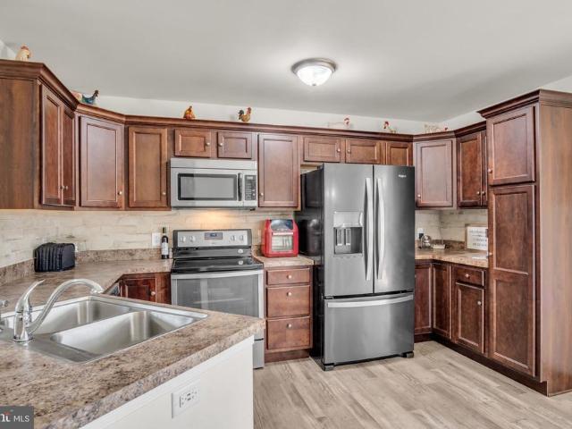 7808 Dewey Drive