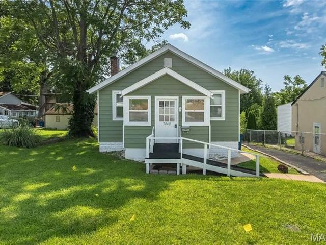 7808 Fleta St, Affton, MO 63123