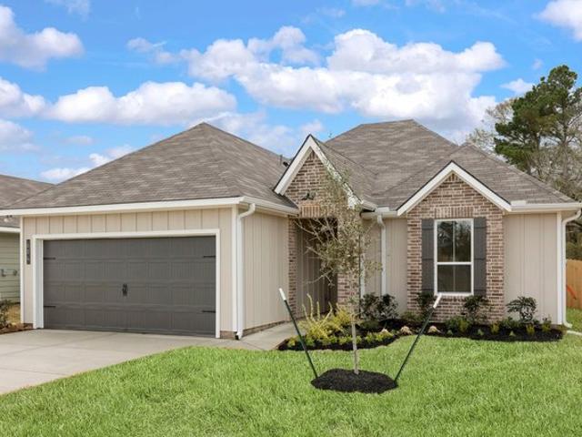 7808 Leadtree Dr, Navasota, TX 77868