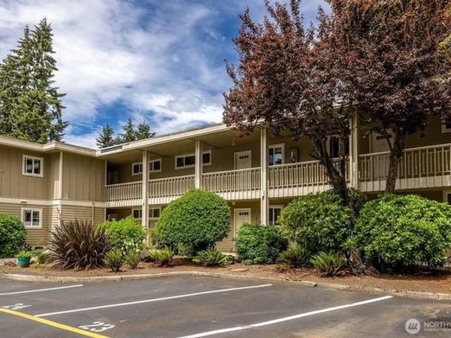 7809 th St SW Apt 10, Edmonds, WA 98026