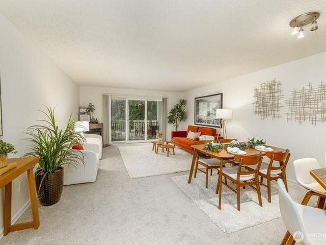 7809 th St SW Apt 10, Edmonds, WA 98026