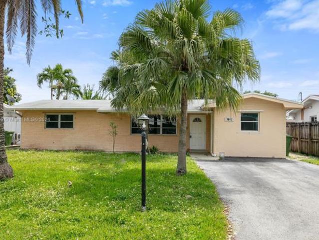 7800 NW 15th St, Pembroke Pines, FL 33024