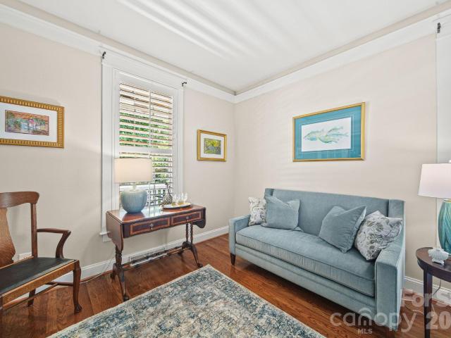7800 Red Oaks Trail