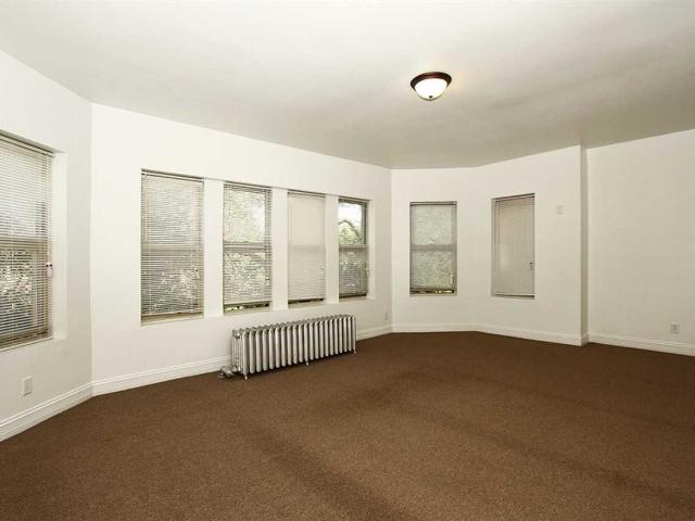 7800 S Michigan Studio Apartment for Rent at 7800 S Michigan Ave, Chicago, IL 60619 Grand Crossing