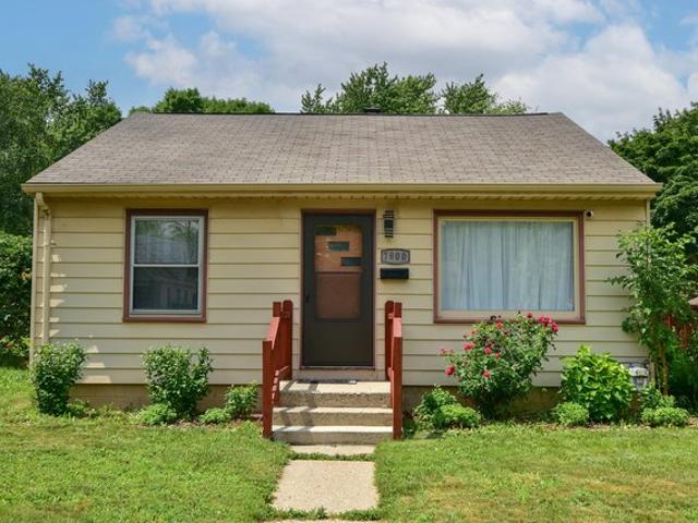 7800 W Palmetto Ave, Milwaukee, WI 53218
