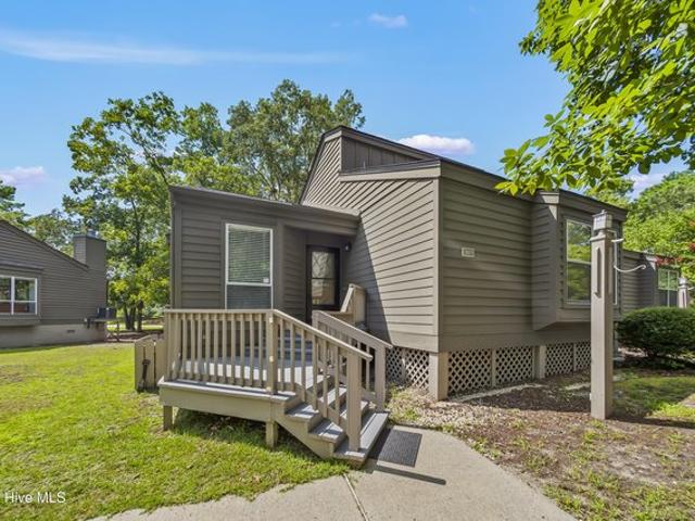 7801 Windward Dr, New Bern, NC 28560