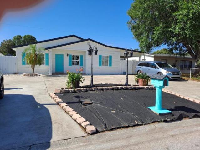 7802 Springside Ln, Tampa, FL 33615