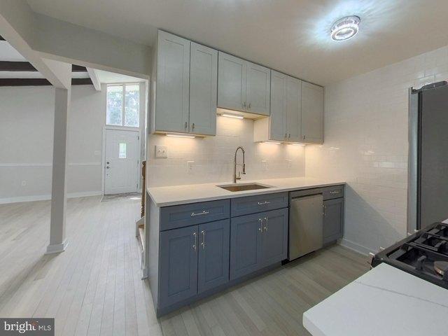 7803 Fordson Rd, Alexandria, VA 22306
